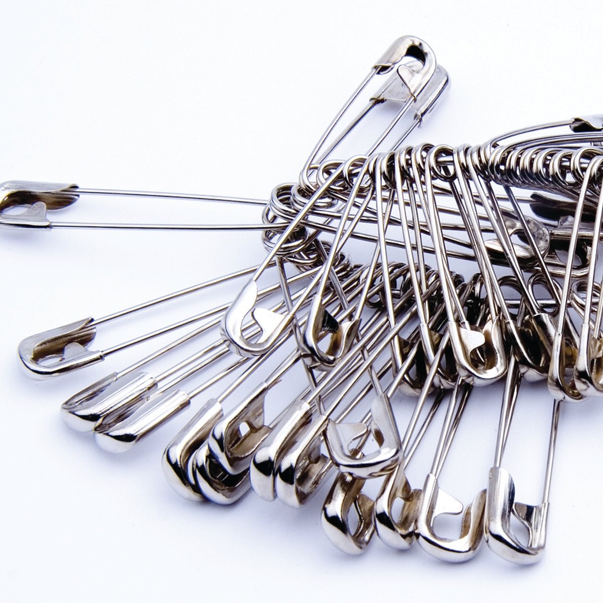 Assorted Safety Pins. Pack of 50 | 84434 | Findel Dryad