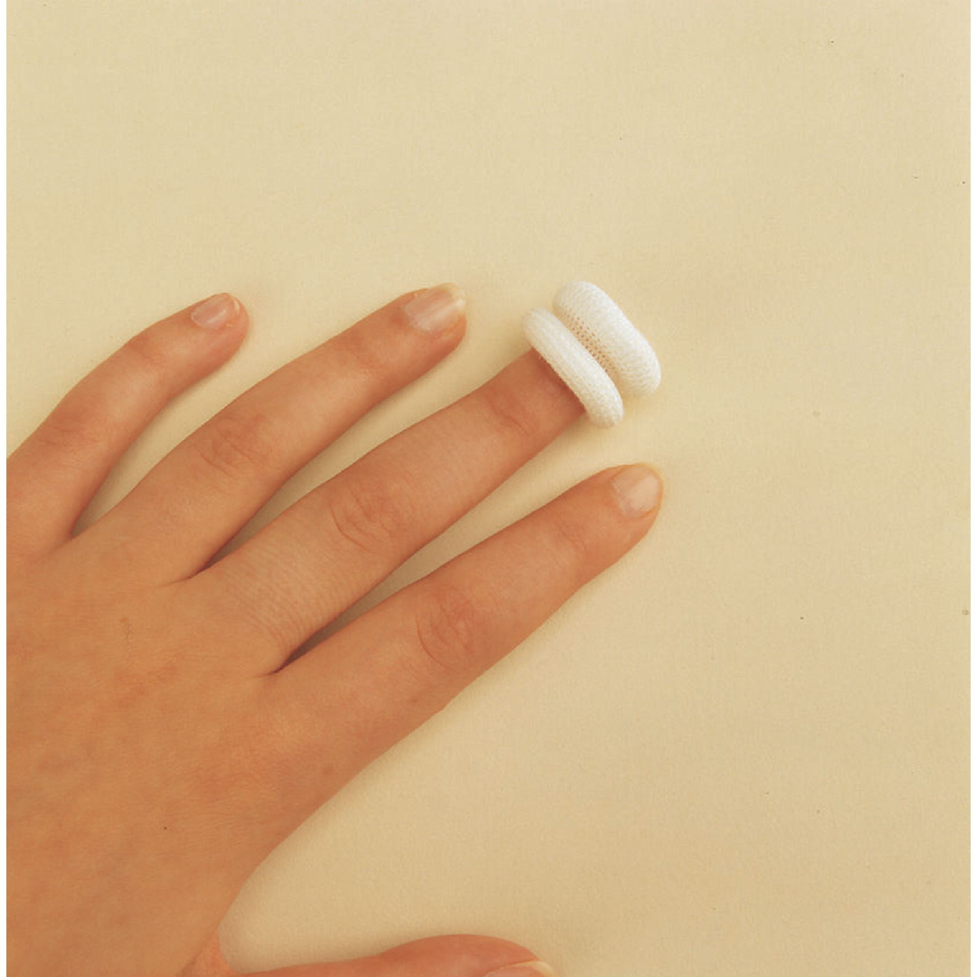 HE914615 - Finger Bobs - pack of 6 | Hope Education