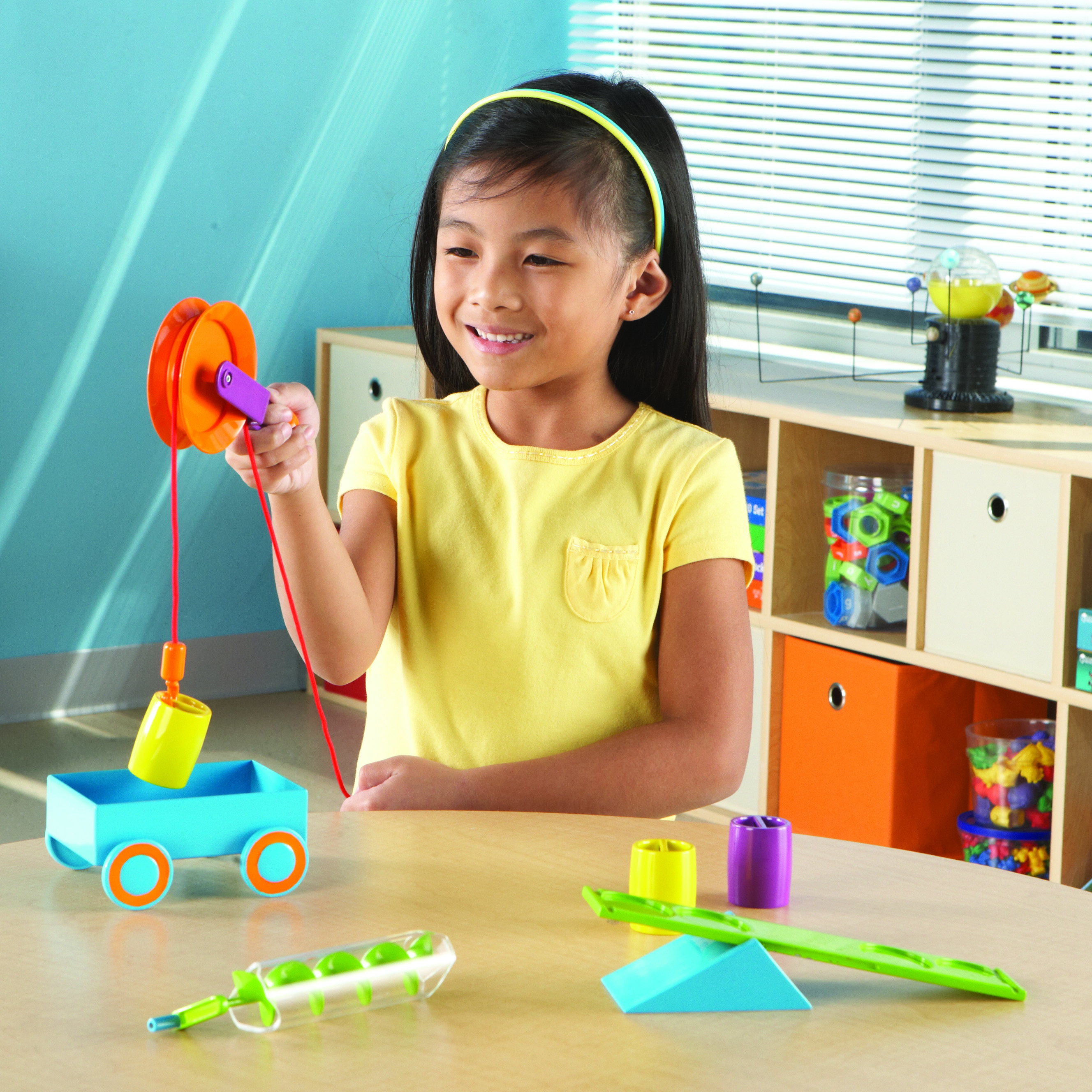 G1570824 - Learning Resources STEM - Simple Machines Activity Set | GLS