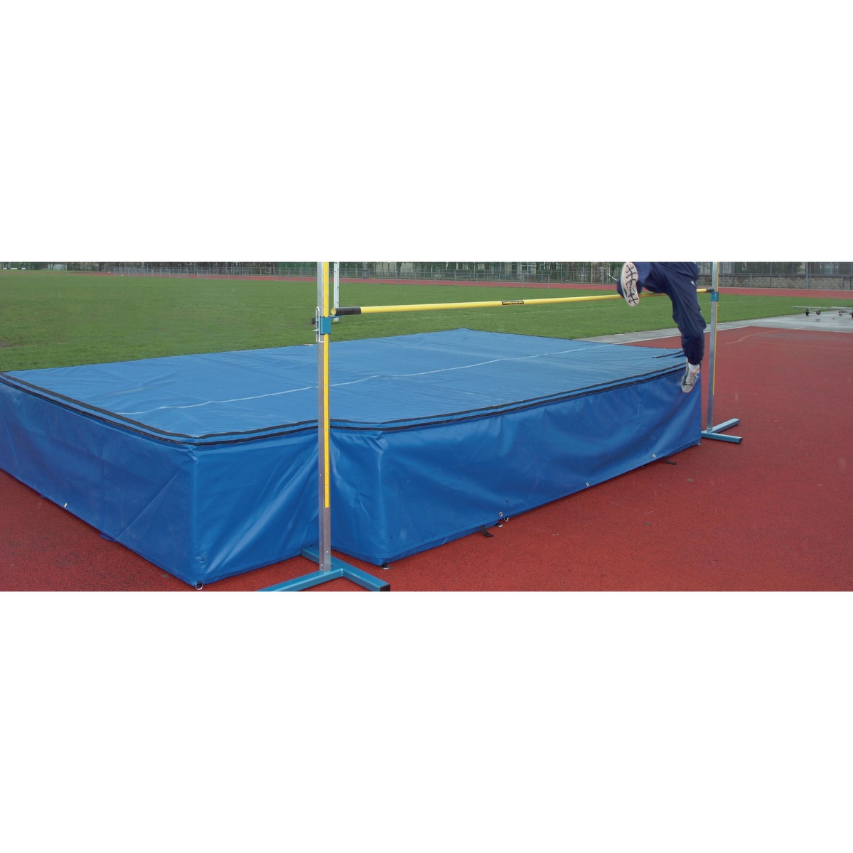 High Jump Landing Area With Cutouts - Blue - 5 x 3m | PAAG38298 ...