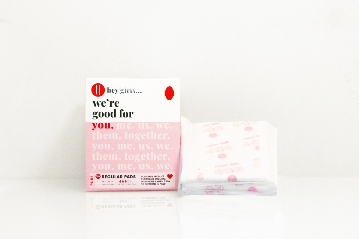 Hey Girls Regular Period Pads - Pack of 10 | HC1868173 | Findel ...