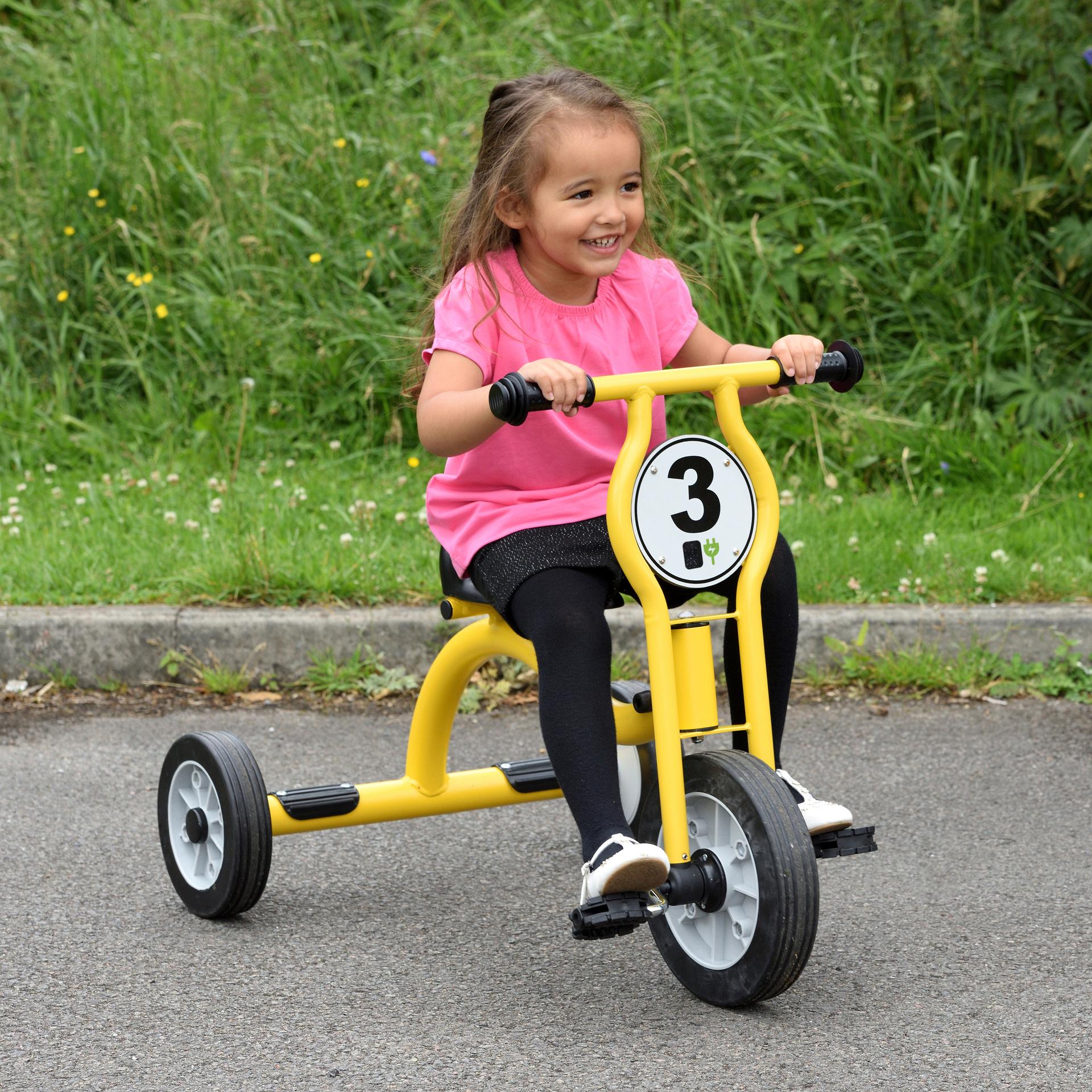 Early Years Bikes, Trikes, Nursery Bikes & Balance Bikes | GLS