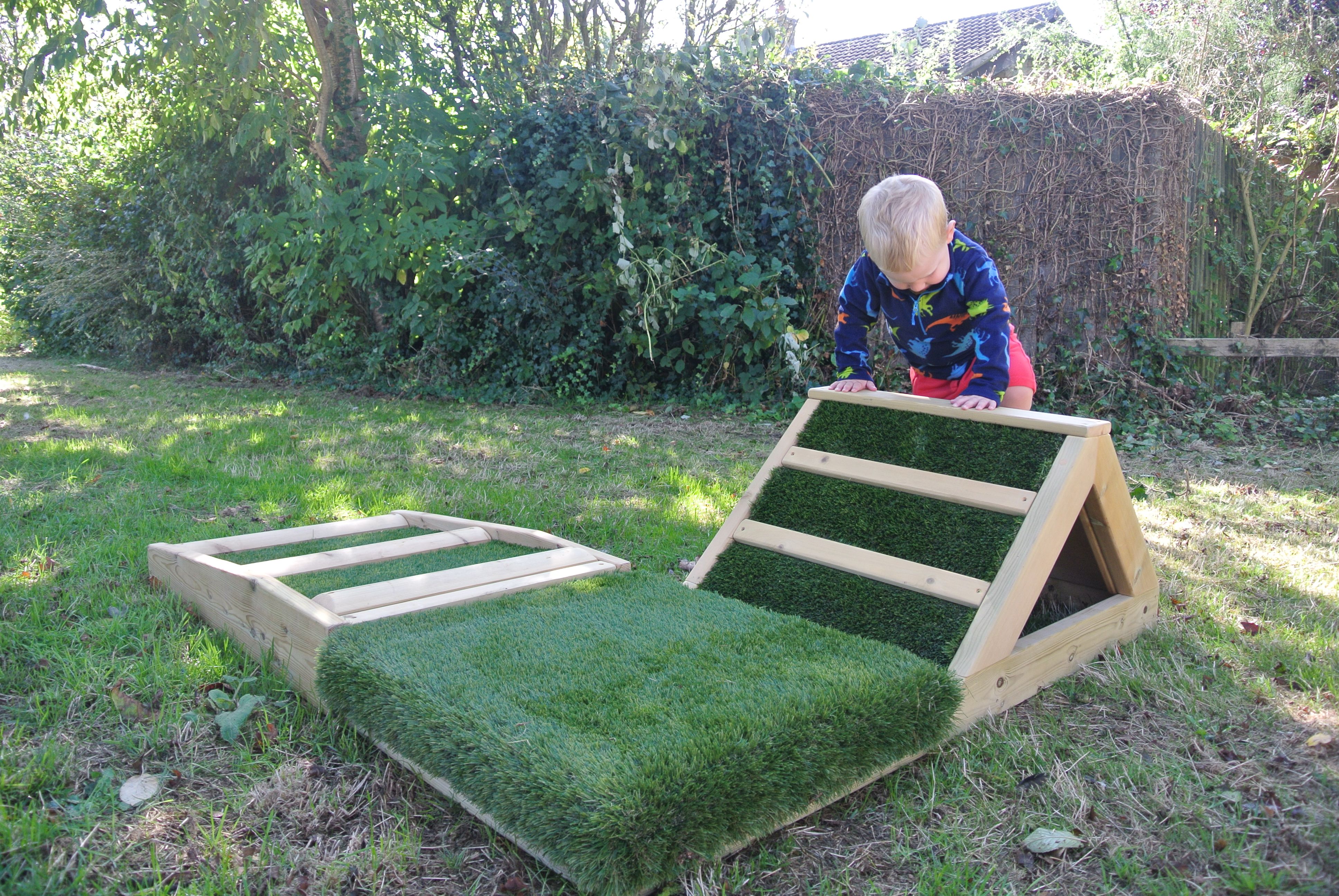 CP00058089 - Under 2's Grassy Stage and Climb Set from Hope Education ...