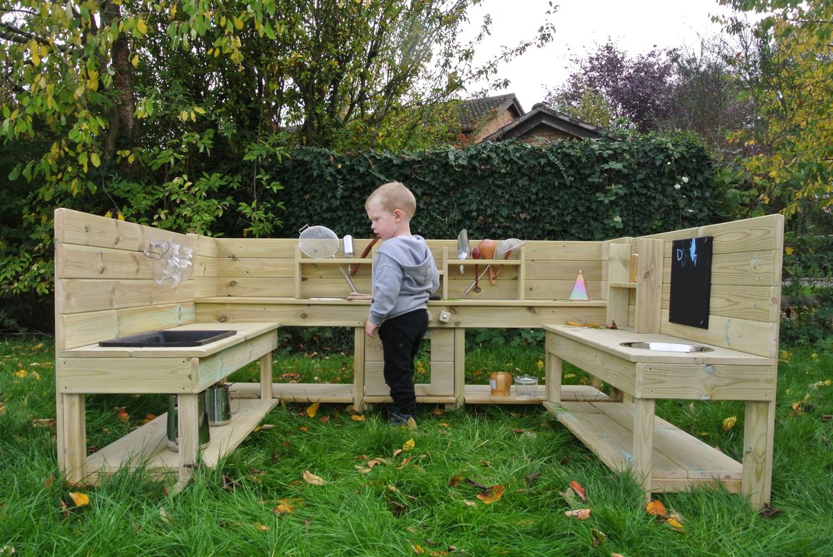 Giant U Shaped Kitchen from Hope Education | CP00060619 | Findel ...