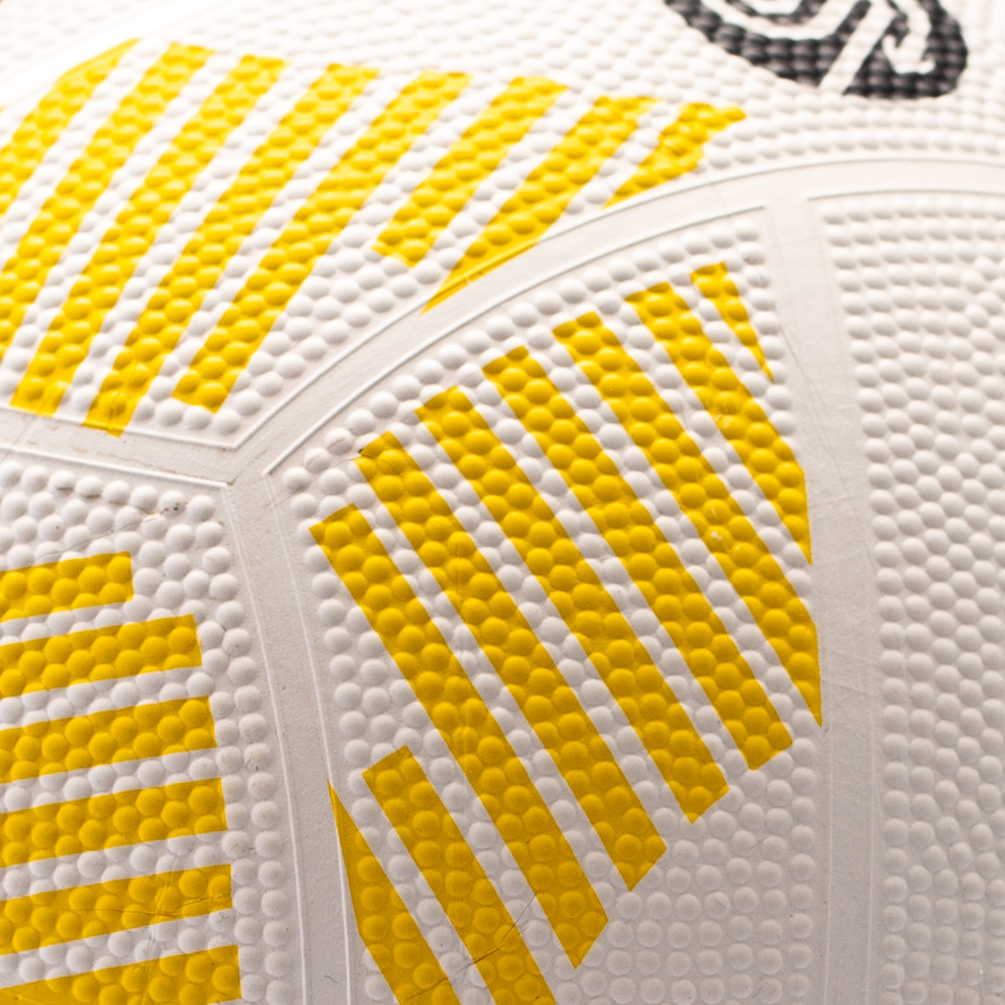 DP056635AA - SHOSHIN Training Netball - White/Blue/Yellow - Size 4 ...