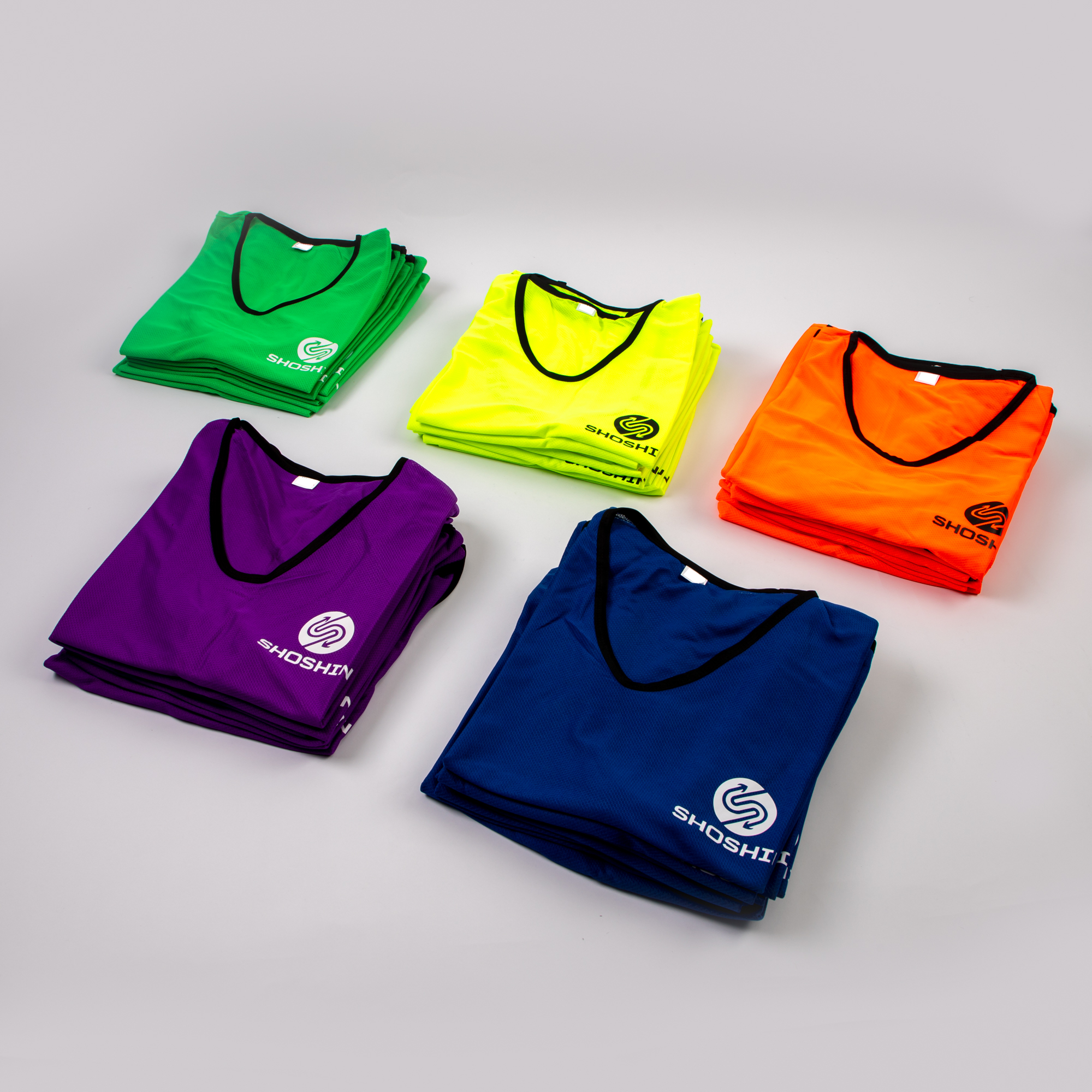 FE056869 - SHOSHIN Plain Mesh Training Bibs - Adults - Pack of 10 | GLS